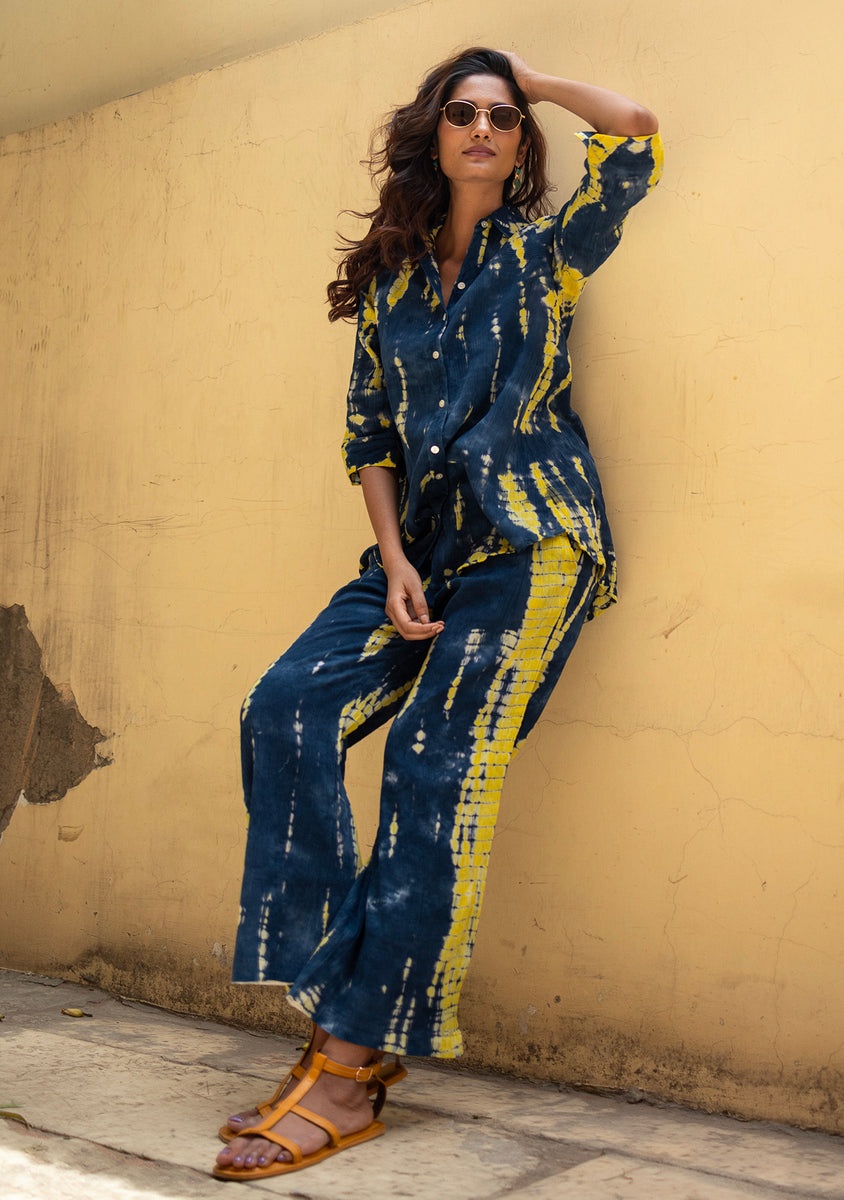 Blue Abar Tie & Dye Handcrafted lose shirt with flared pant (set of 2 ...